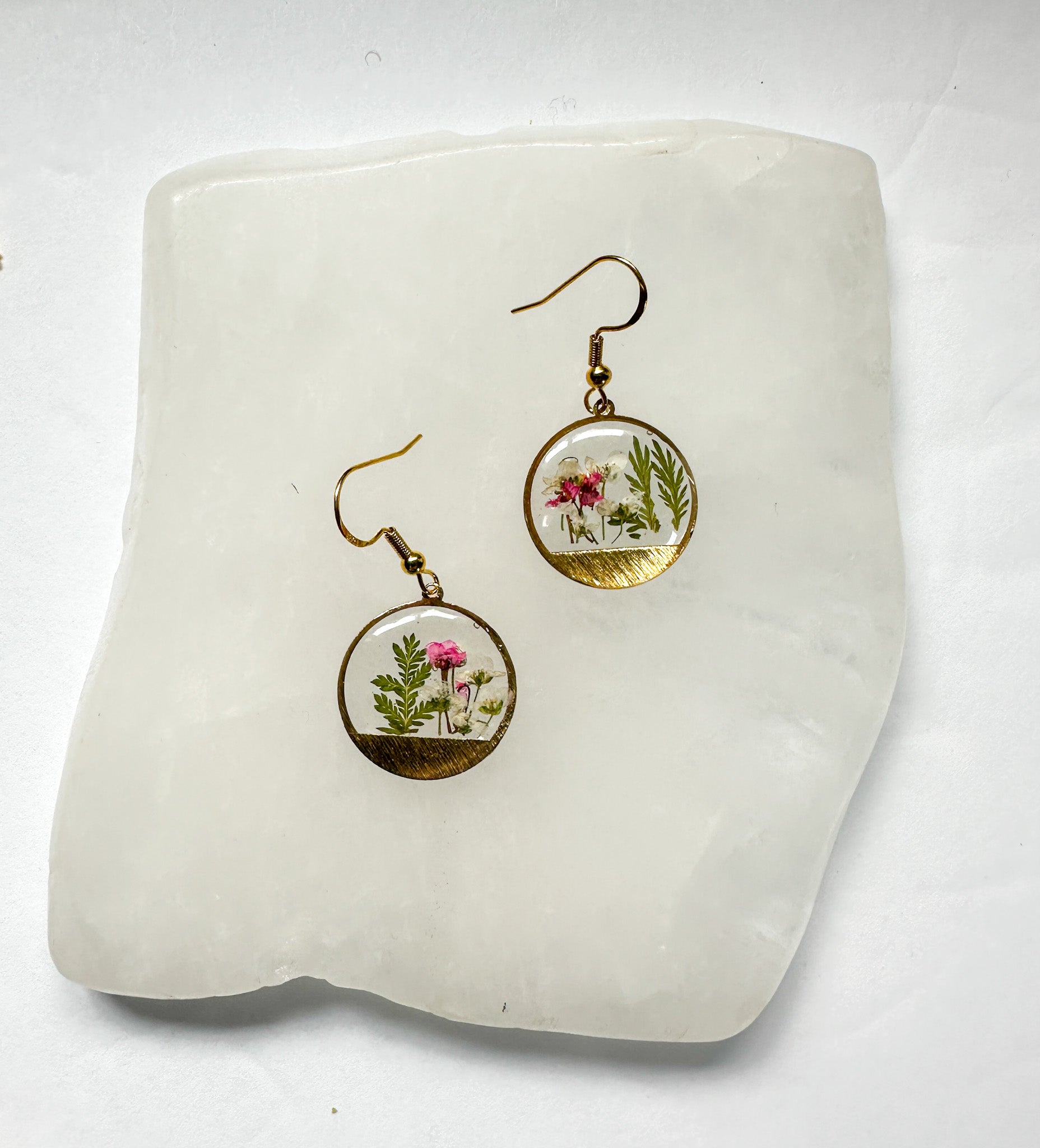 Dragonfly Treasures Resin Art Home Decor & Pressed Flower Jewelry ...